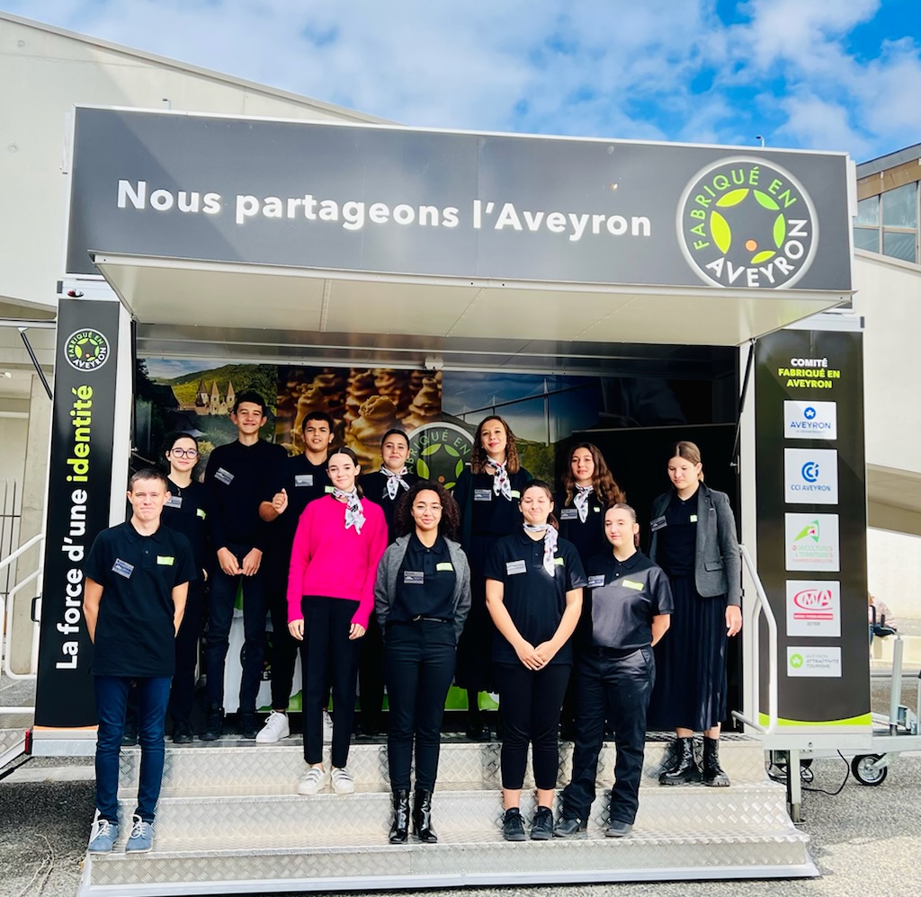 Actions des élèves de la filière Métiers de la Relation Client - A LA ...